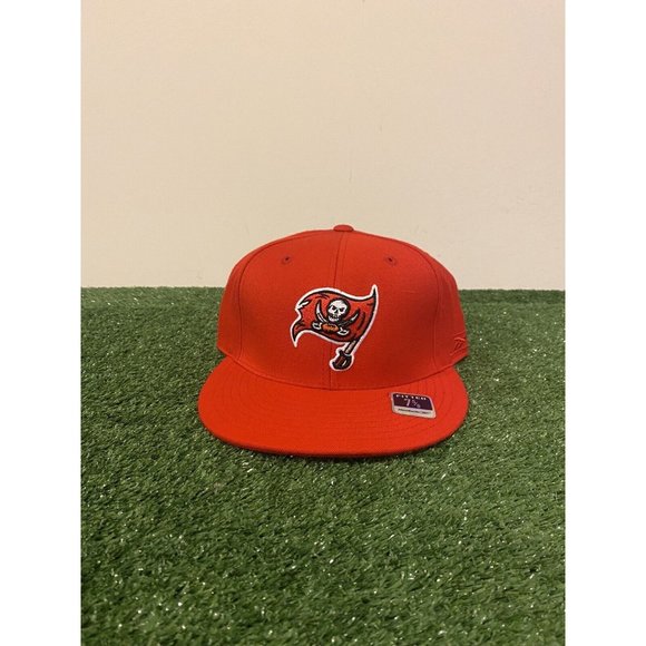 Reebok | Accessories | Vintage Ytk Reebok Tampa Bay Buccaneers Logo All ...